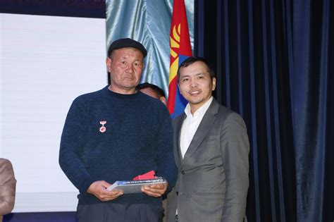 🔰САР ШИНИЙН БАЯРЫГ ТОХИОЛДУУЛАН ДҮҮРГИЙН 55 ИРГЭН САЛБАРЫН ШАГНАЛААР ШАГНАГДЛАА