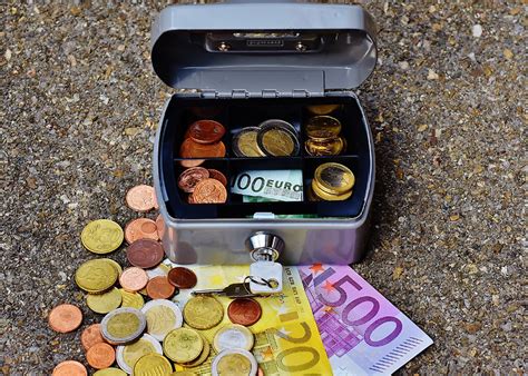 비상금 관리법 예기치 않은 상황에 대비하는 방법