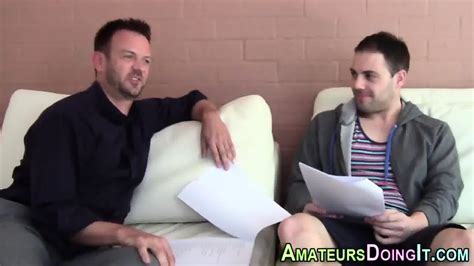 Newb Guys Kiss In Shower Eporner