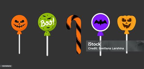 할로윈 사탕 달콤한 사탕 무서운 박쥐 롤리팝과 아이들은 과자 감초 버터 스카치 젤리 10 월 트릭 또는 엔터테인먼트를 치료합니다 플랫 스타일로 벡터 그림 0명에 대한 스톡