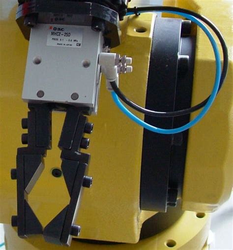 RF2 On Line Programming Of Industrial Robots FANUC Advanced Course EMT Systems