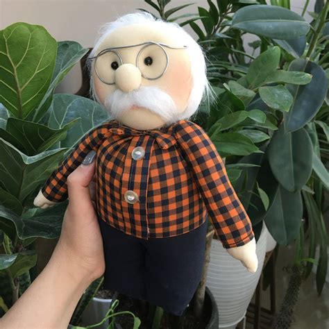 قیمت و خرید عروسک مدل پدربزرگ و مادربزرگ كد X2 ارتفاع 25 سانتى متر