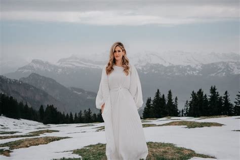 Novi Album Vanesse Mioč “vjerujem” Glazba Koja Donosi Nadu I Vjeru