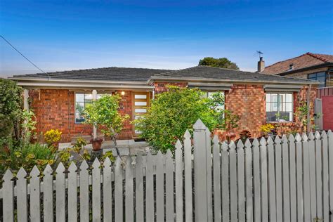 1 402 myers street east geelong vic 3219 buxton 2022