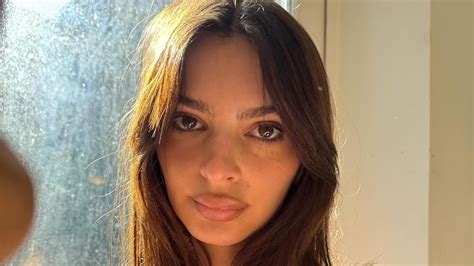 Emily Ratajkowski Wins The Breakup With Divorce Rings Glamour