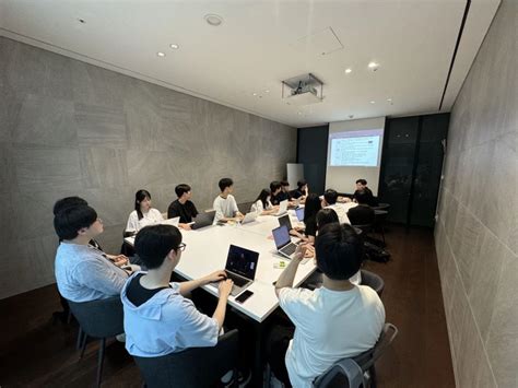 과기부 Ict 오프라인 멘토링 회고 지난 주말 세심하게 회의실 냉방까지 신경써주신 팀장님 덕분에 유플러스 지하 공용회의실에 과학기술정보통신부 Mou 대학교 3곳의