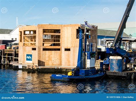 Tiny Tug Working In The Ballard Channel Editorial Photo Image Of Construction Ballard