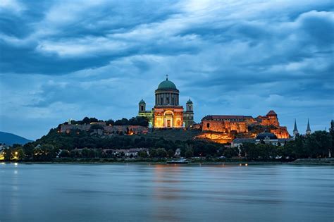 Esztergom - látnivalók, fürdőhelyek, éttermek, szállás