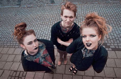 INTERVIEW: SAMARIS : Silent Radio