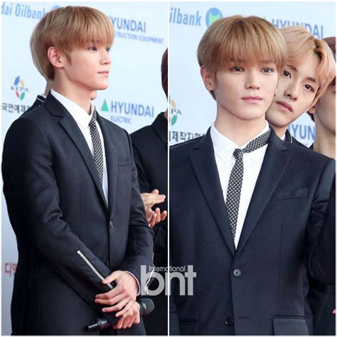 bnt포토 NCT 태용 뒤에 고개빼꼼 윈윈 저두 있어요 bnt뉴스