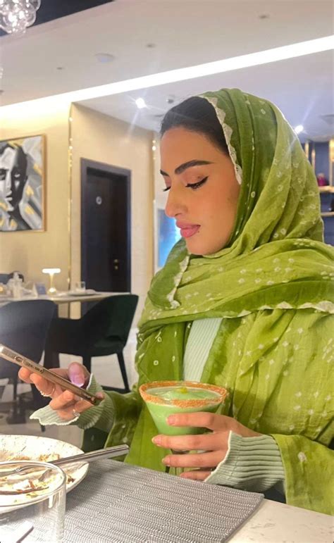 Zainab Ali Reza Adlı Kullanıcının Dream Wardrobe Panosundaki Pin