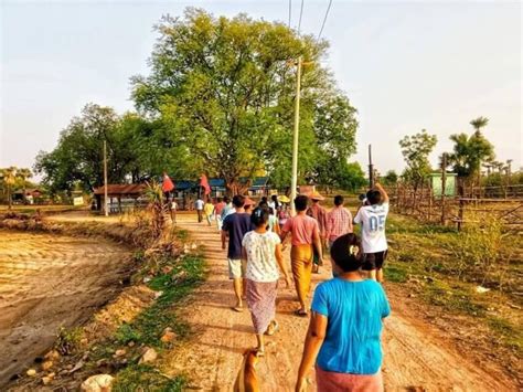 လက်ပံတောင်း တောင်ဒေသ ပြည်သူများက စစ်အာဏာရှင် ဆန့်ကျင်ရေး ချီတက် ဆန္ဒပ