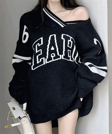 [여리오버핏2col]브이넥 배색 루즈핏니트 레터링 빅사이즈 니트 오프숄더 봄니트 스웨터 커플룩 하의실종 키작녀 미니원피스 가을옷 오버핏니트 겨울니트 단가라 박스티 겨울옷