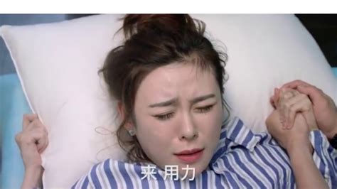 임신 한 여성은 너무 당황 할 때 방귀 질 것입니다 Youtube