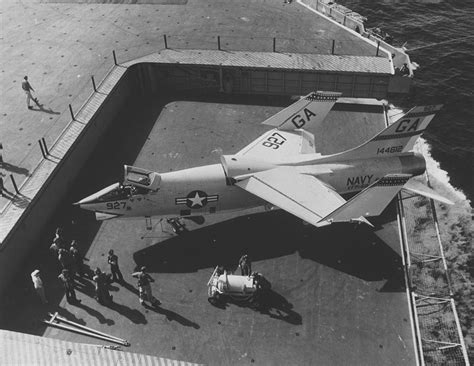 F 8 Crusader Истребитель фирмы Vought Энциклопедия военной техники