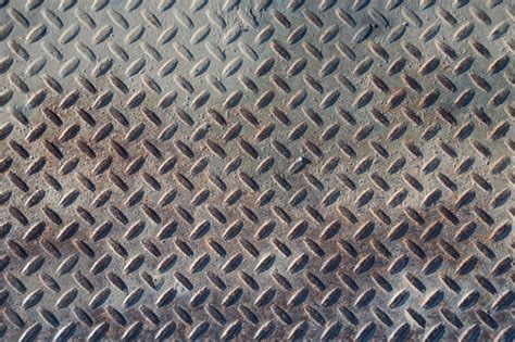 그런 지 착용된 녹슨 산업 검사기 플레이트 배경 텍스처 양각 제기 다이아몬드 트 레드 패턴 벽지 접시에 대한 스톡 사진 및 기타 이미지 Istock