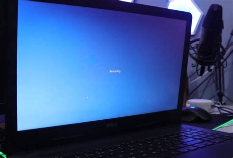 Windows 11 Laptop Stuck On Restarting Screen 7 Solutions To Apply