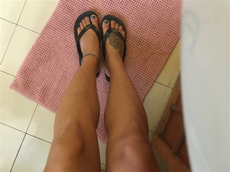 Whipitgoodxxx Toenails Care Wearing Flip Flops