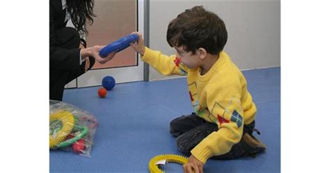 100 деца с увреждания остават без рехабилитация