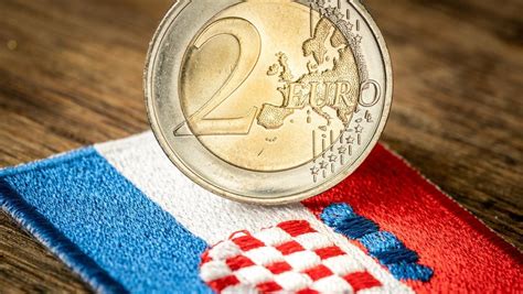 hrvaška je vstopila v šengen in dobila evro kaj bo na mejah s