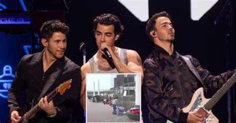 Jonas Brothers En Lima Fans Acampan Y Hacen Largas Colas En Costa 21 A Tres Días De Su
