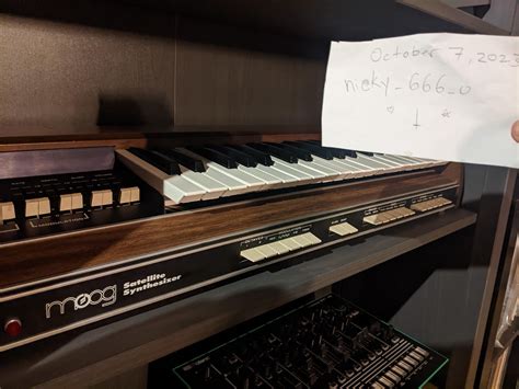 [wts] [wtt] Moog Satellite R Synths4sale