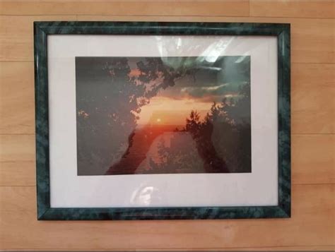 Картина постер у рамі під склом — ціна 180 грн у каталозі Постери Купити товари для дому та