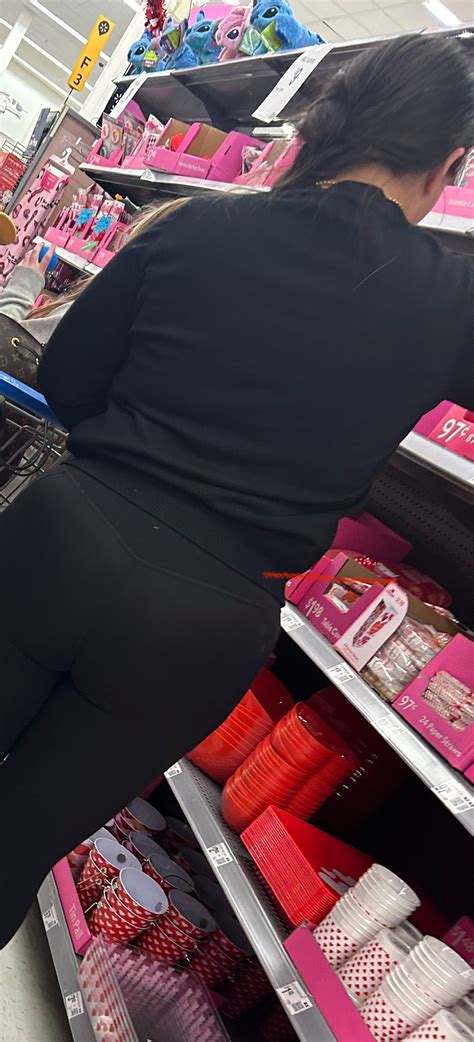 Cute Brunette With A Phatty Spandex Leggings And Yoga Pants Forum