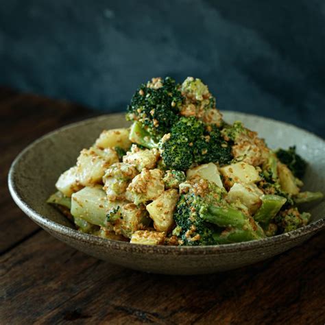 브로콜리 참깨무침 우리의식탁 레시피