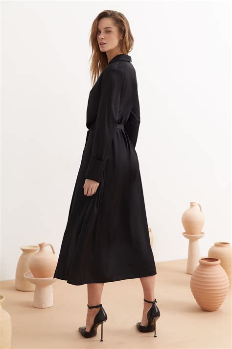 Купити Сукня міді штучний шовк чорна міді колір чорний матеріал штучний шовк стиль