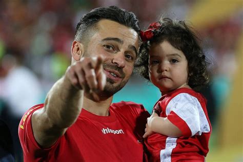 پست جدید سروش رفیعی در اینستاگرام؛ تراپی؟ نه ممنون، به دخترانم نگاه می