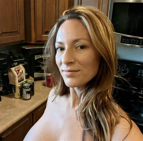 Hi 37 New To The Sexy Selfie Game I Think I Ll Practice On All Of You Scrolller