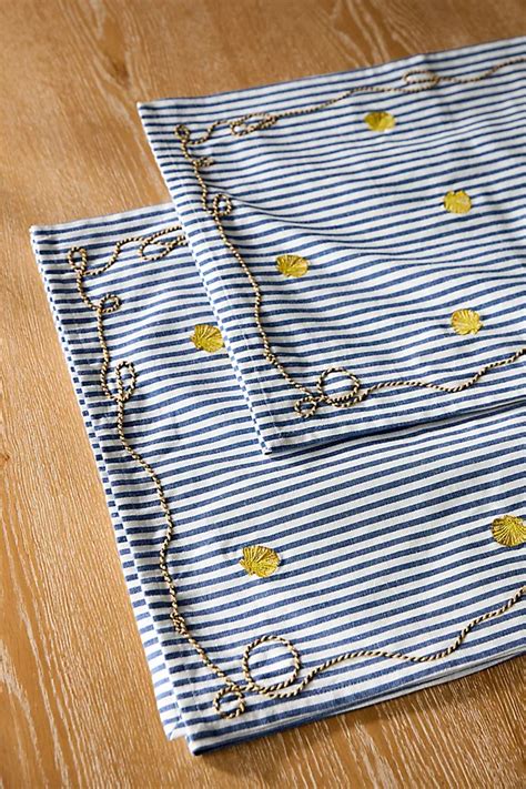 Chemin De Table Brodé Nathalie Lete Anthropologie Fr