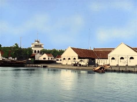 Menara Pengawas Di Batavia Dilihat Dari Kanal Pelabuhan 1880 1908 De