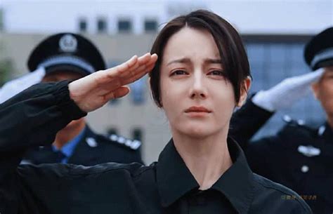 迪丽热巴新剧《利剑玫瑰》首支预告片迪丽热巴利剑玫瑰新浪新闻