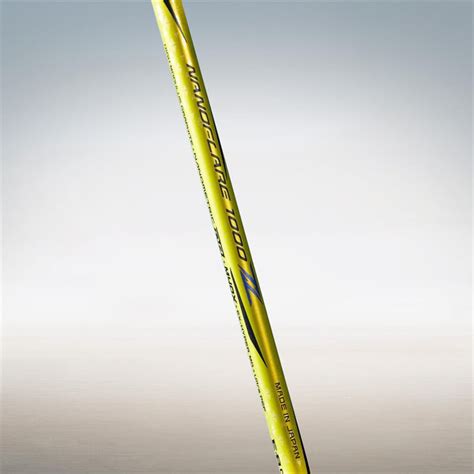 Yonex Nanoflare 1000z Badminton Racket Review 2023 Err 1