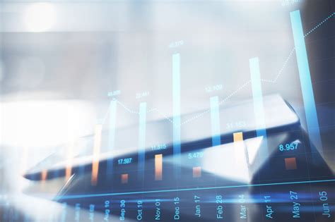 사무실 데스크톱에 글로벌 외환 차트와 태블릿 스마트 폰의 클로즈업 무역 및 금융 개념 이중 노출 태블릿에 대한 스톡 사진 및 기타 이미지 Istock