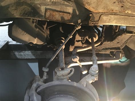 Замена сайлентблоков верхнего рычага — Volkswagen Transporter T4, 2,4 л ...