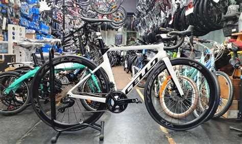 분당자전거용인자전거수지자전거 2023년 첼로 엘리엇 E7 시마노 105 Di2 24단 105 유압디스크 브레이크 에어로 로드자전거 출고 첼로자전거 수지제일점