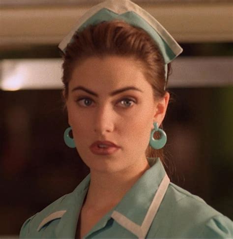 Mädchen Amick As Shelly Twin Peaks 1990 Rredscarepod