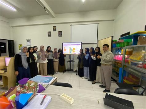 Serunya Mahasiswa Fkip Umc Belajar Coding Umc Press