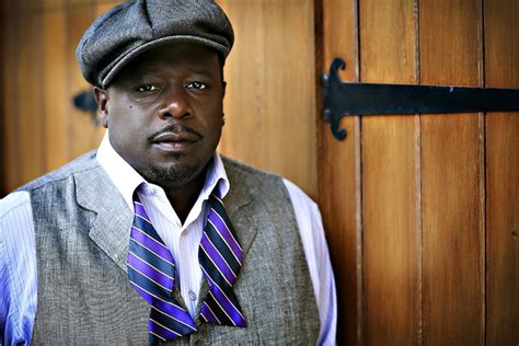 cedric the entertainer enters as new host of who wants to be a