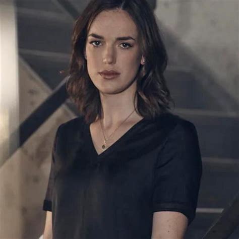 Elizabeth Henstridge Agents Of Shield