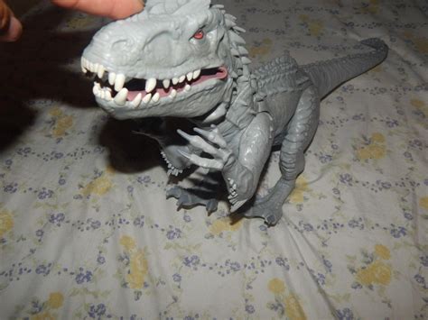 Jurassic World Chomping Indominus Rex Figure Lights And Sound Rare