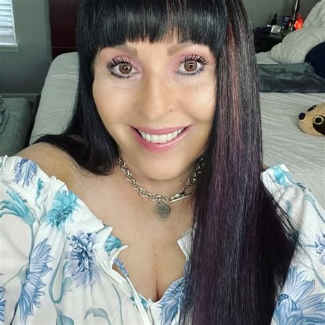 Gina Curry Gina 17 Threads Say More