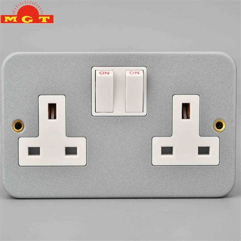 British Range Double Wall Socket Ordinary Socket With Push Button Switch China British Range