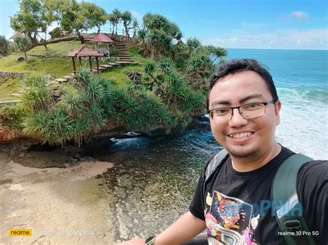 Review Realme Pro G Layar Hz Nyaris Bezelless Fitur Lengkap Laptophia