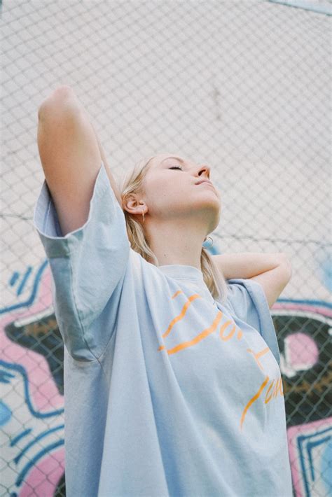 Maylen Tar Popmusikken Til Nye Høyder Med Ny Singel Sounds Like Gold