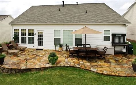 წყვილმა ეზოს მოწყობა გადაწყვიტა და მოულოდნელად დამარხული ფული იპოვა რჩევები ვივიენისგან