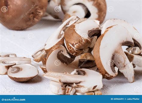 Diced And Whole Agaricus Brown Button Mushrooms Stock Image Image Of Food Nutrition 44966491